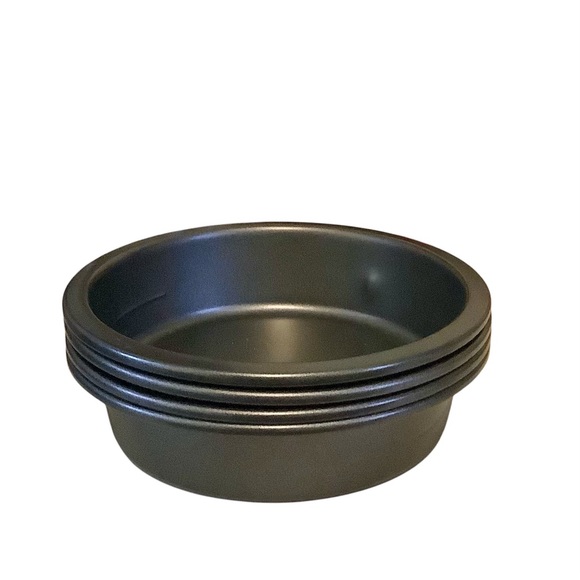 Pampered Chef | Kitchen | Pampered Chef Set Of Four 6 Teflon Layer Cake ...